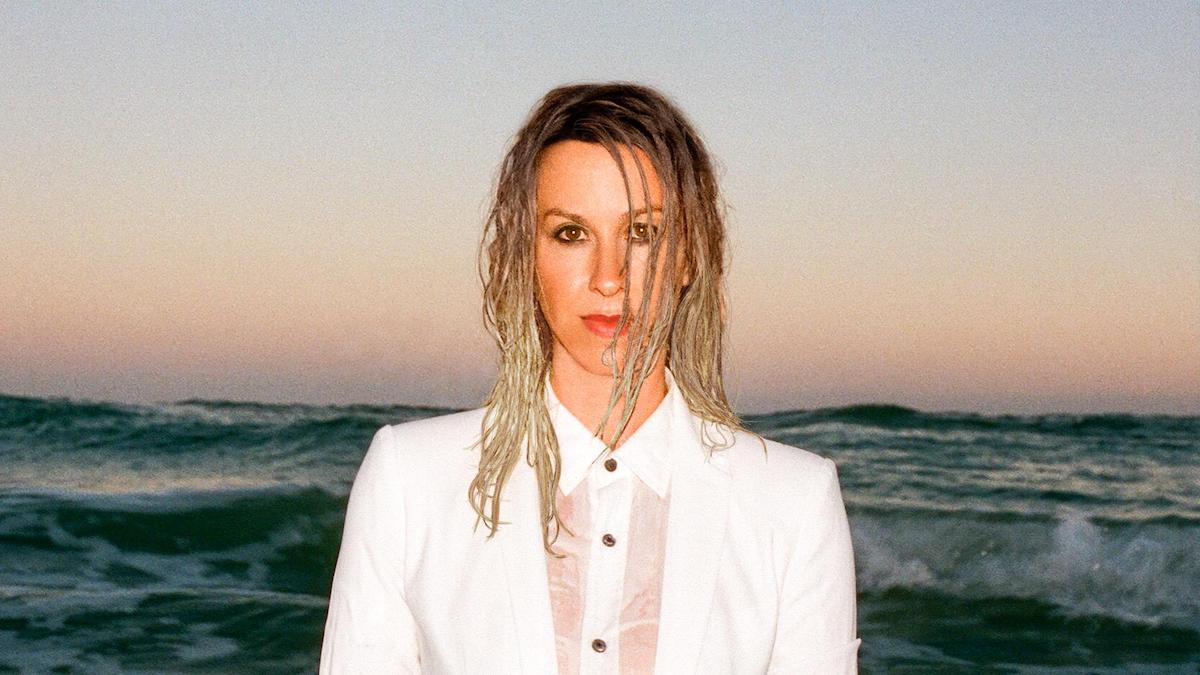 Canada's Alanis Morissette headlines Miami Beach culture festival ...